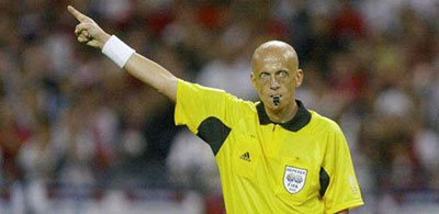 Referee bias in football: is it there, and how should the referee ...